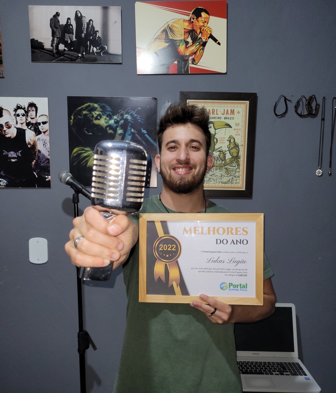 Lukas Lugão é eleito o melhor cantor de Espera Feliz em 2022 | Portal ...
