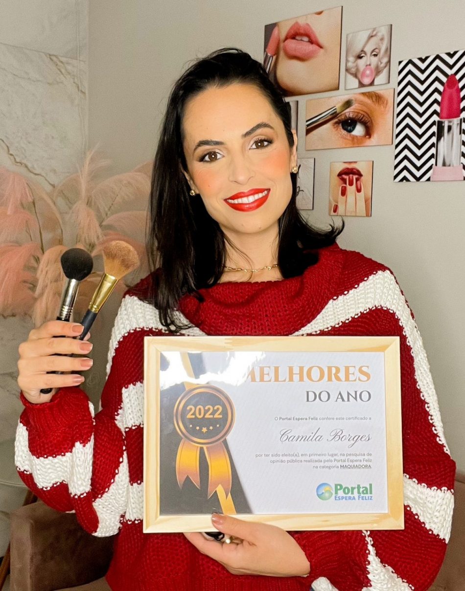 Camila Borges é eleita a melhor maquiadora de Espera Feliz em 2022 ...